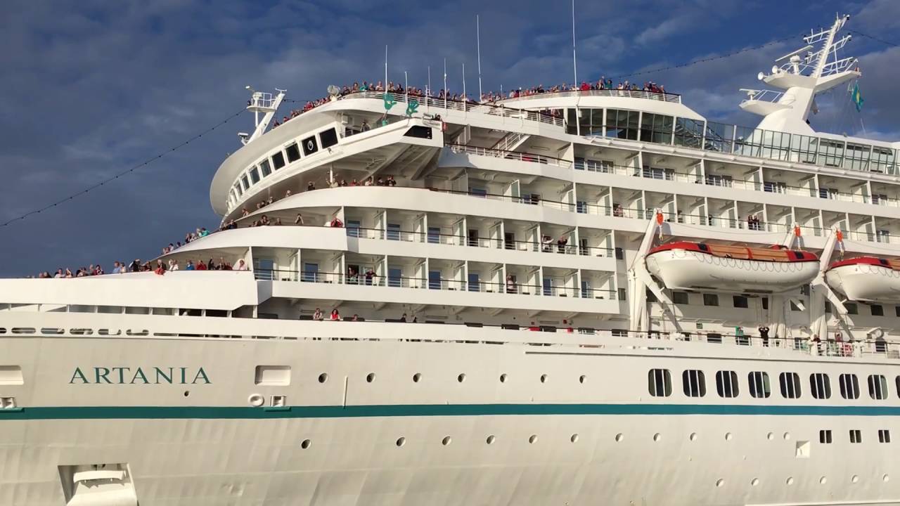 MS Artania outbound Bremerhaven 31. July 2016 - YouTube