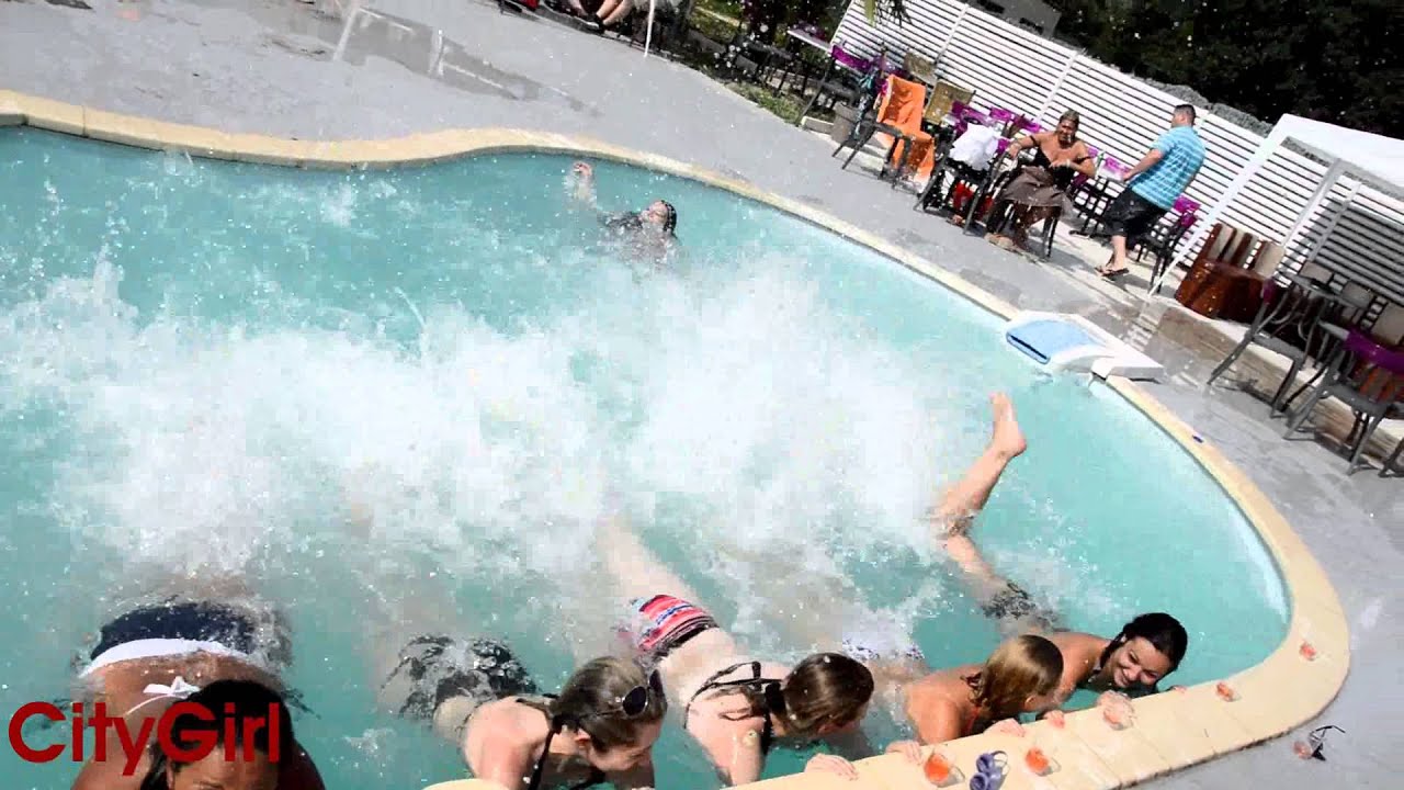 Summer Pool Party à La Résidence - YouTube