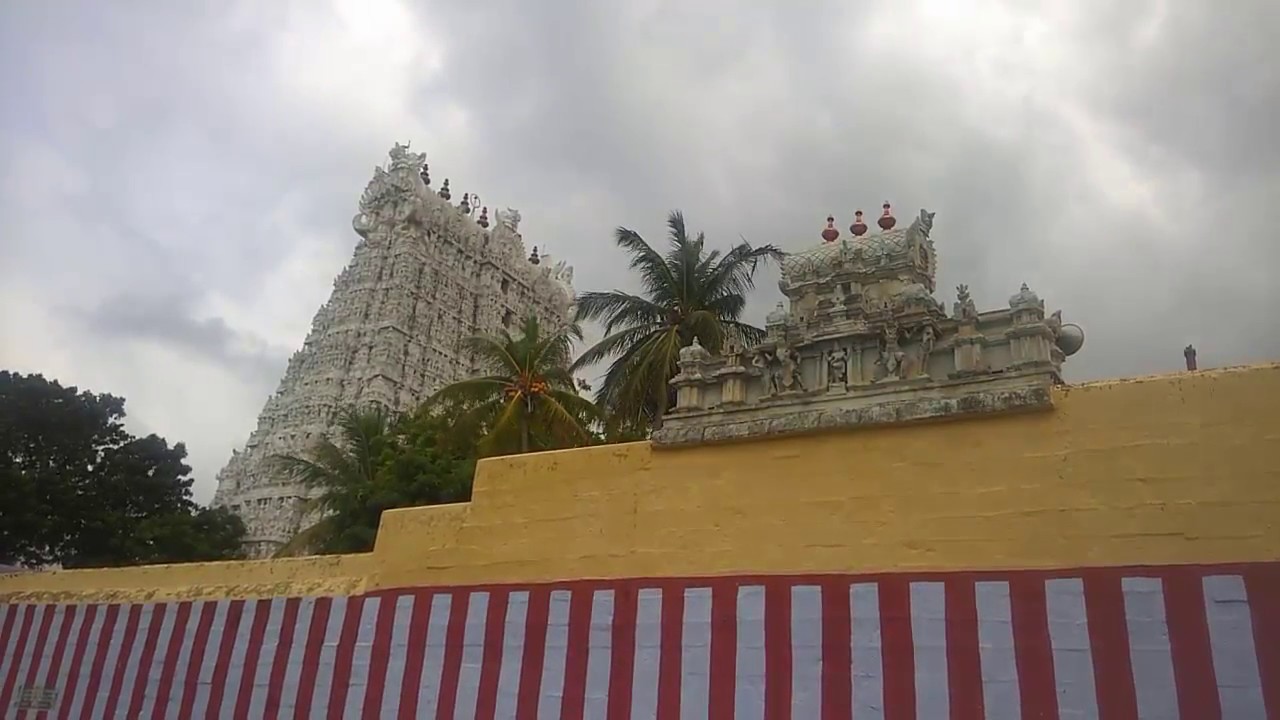 Suchindram Thanumalayan temple - A temple for Trimurti's Shiva Vishnu ...