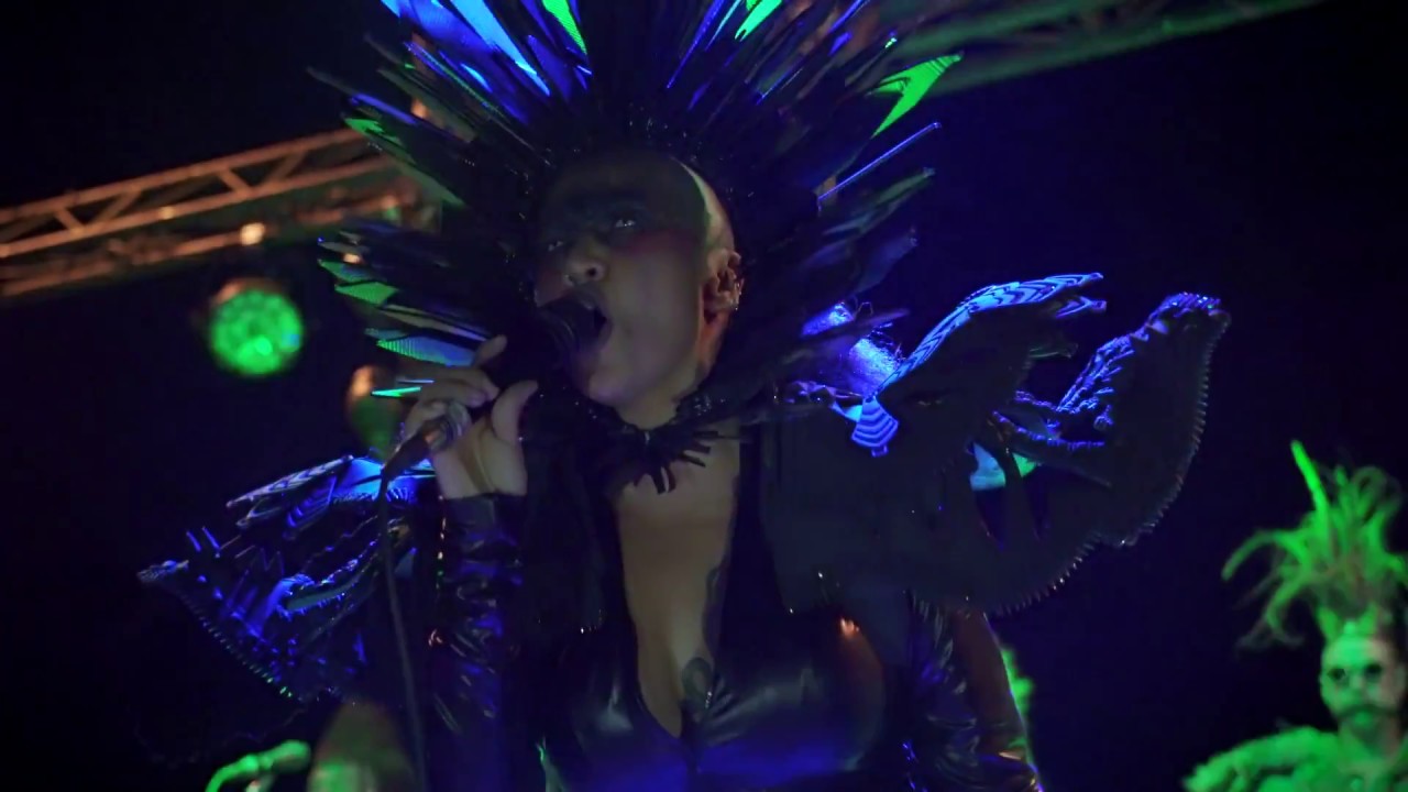 "We Don't Need Another Hero" live by Marley Munroe at Wasteland Weekend ...