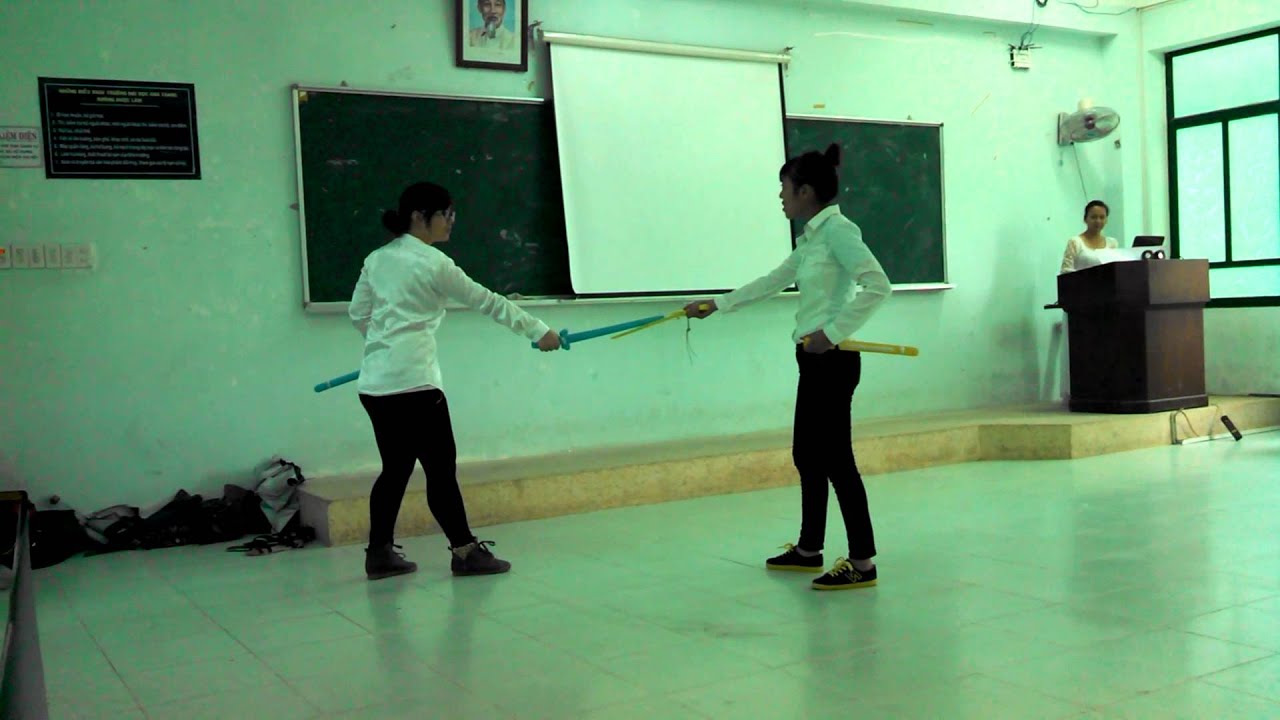 Romeo and Juliet - Sword fighting scene - YouTube