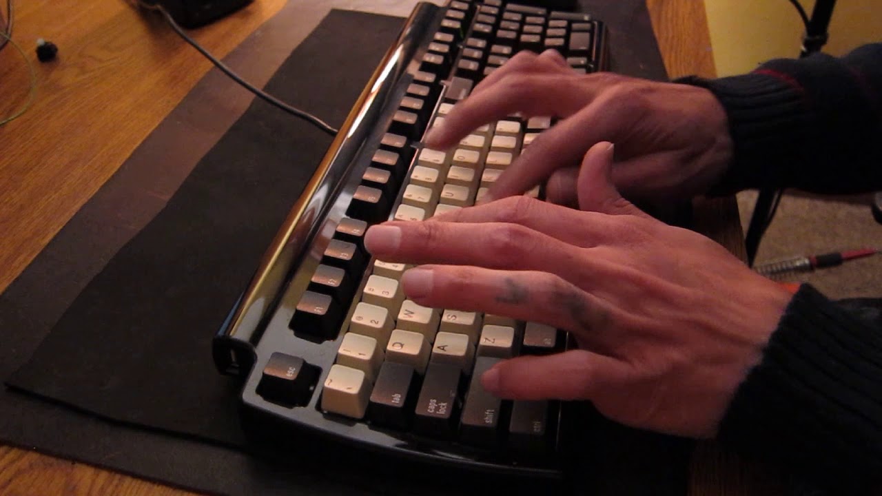 Typing sounds of Matias Quiet Click switches - Dvorak Pro keyboard ...