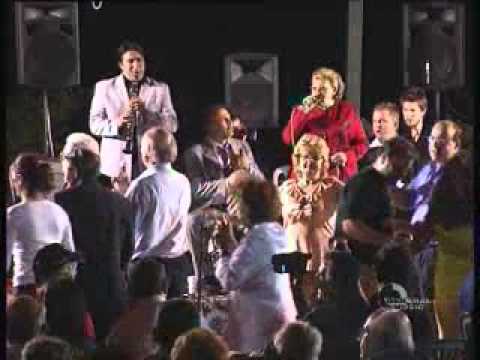 ΑΠΟΨΕ ΠΟΥ ΚΟΙΜΟΜΟΥΝΑ - YouTube