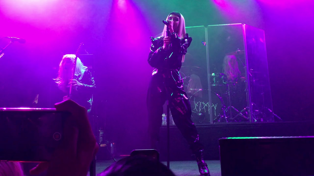 Poppy Live Dallas 11 2 2019 Part 1 - YouTube