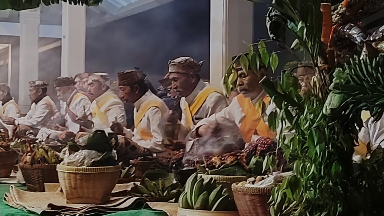 Pembukaan Ritual Upacara Yadnya Kasada 2024 - YouTube