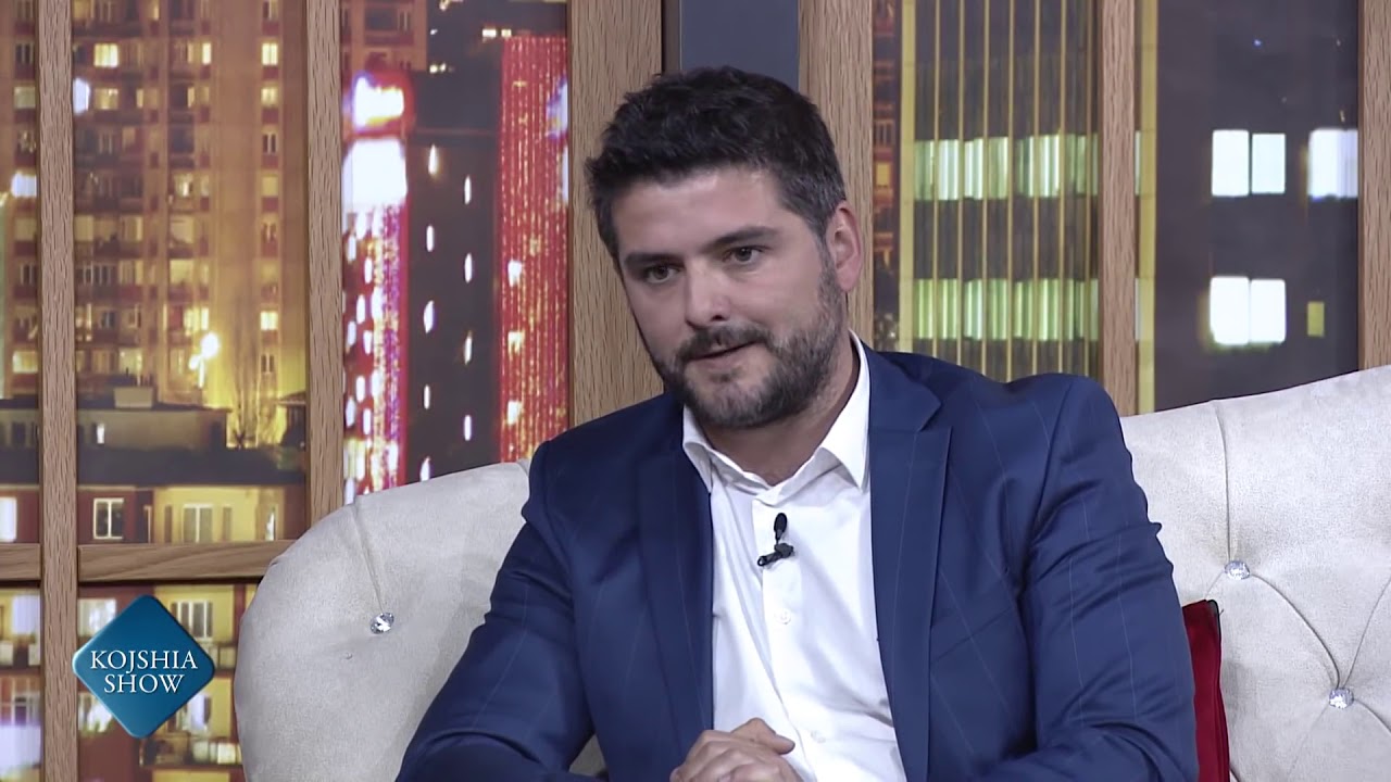 Marin Mema ; eshte Koha ta mesojm Historin - YouTube