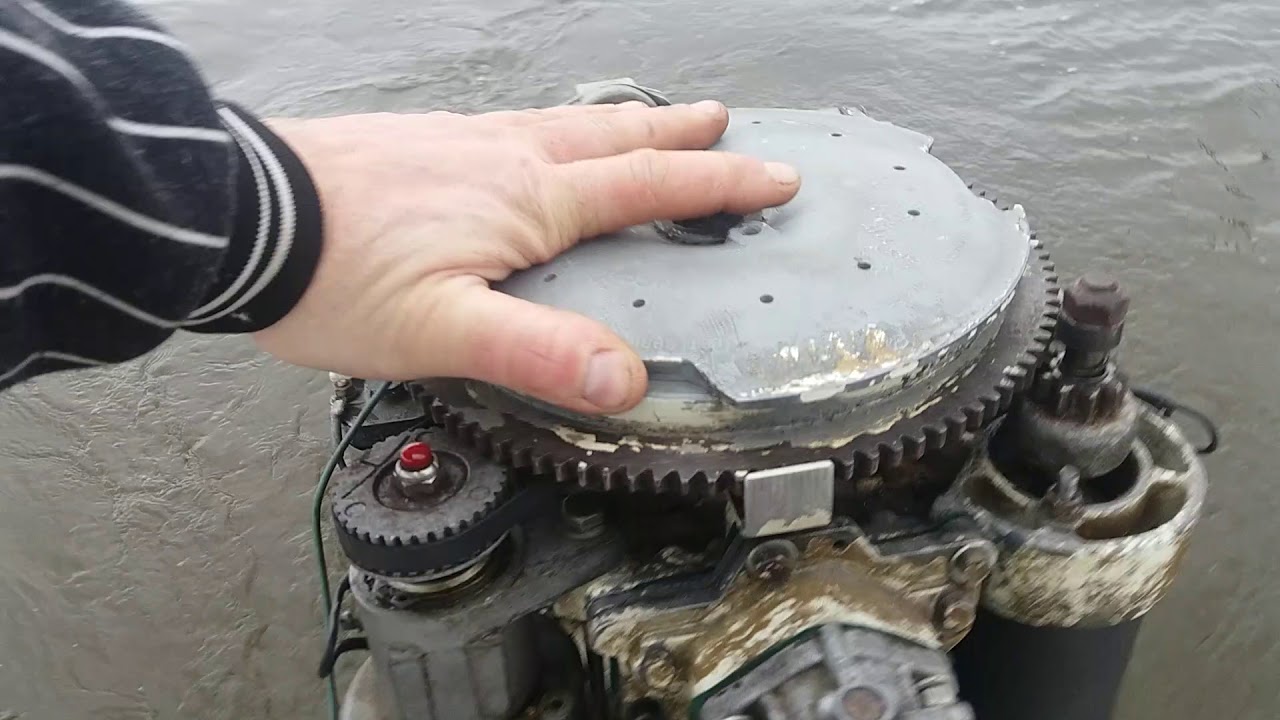 Chrysler Force 85hp damage - YouTube