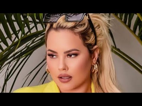 Emily Luis | Plus sized model Curvy Fashion Model | Emily Luis bio wiki ...