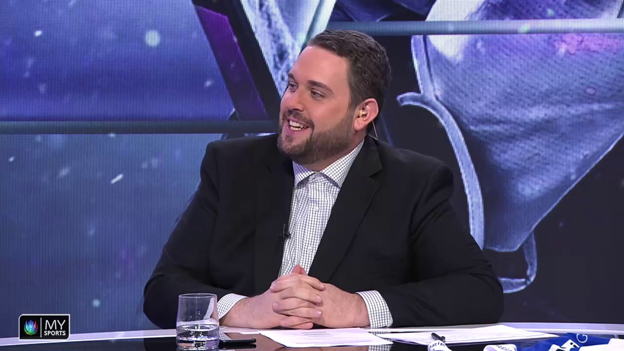 Point sur l'effectif avec Loïc Burkhalter - YouTube