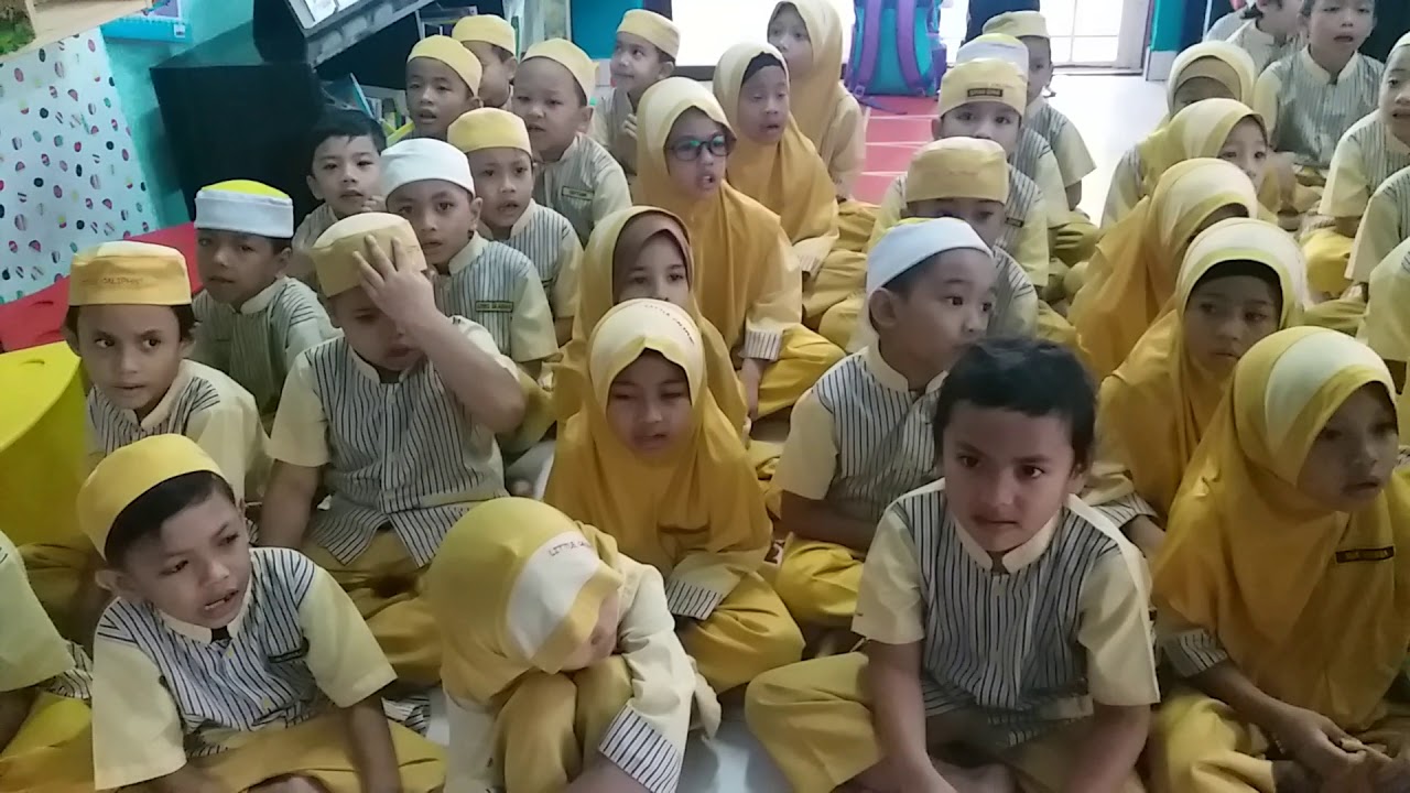 Little Caliphs Platinum Al Mulk - YouTube