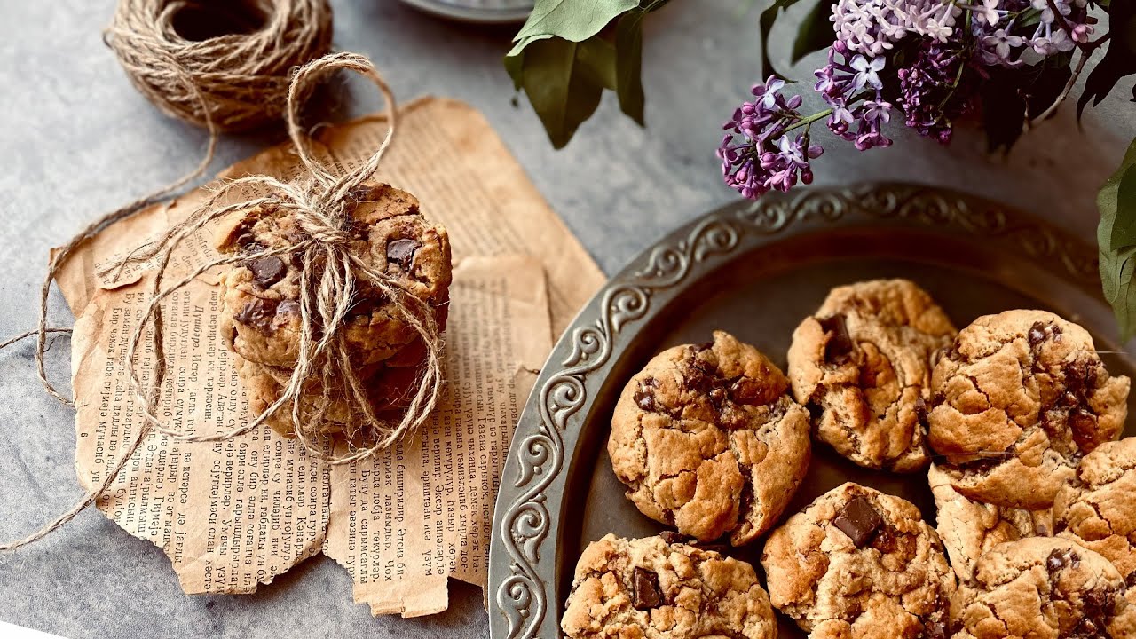 Best NYC Cookie Recipe | Authentic New York Style Chocolate Chip ...