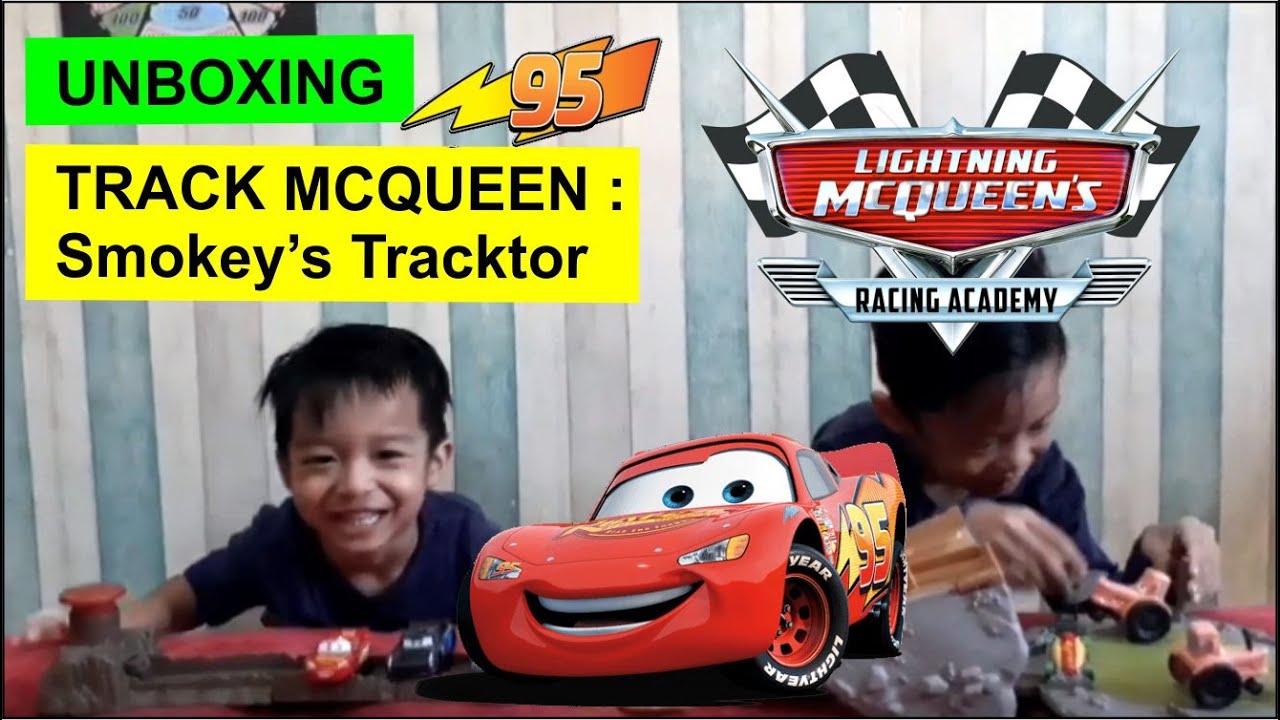 Lightning McQueen SMOKEY'S TRACTOR CHALLENGE - YouTube