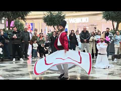 Vadi İstanbul da ramazan zamanı muhteşem Mevlana semazen gösterisi binlerce kişi alkışladı 