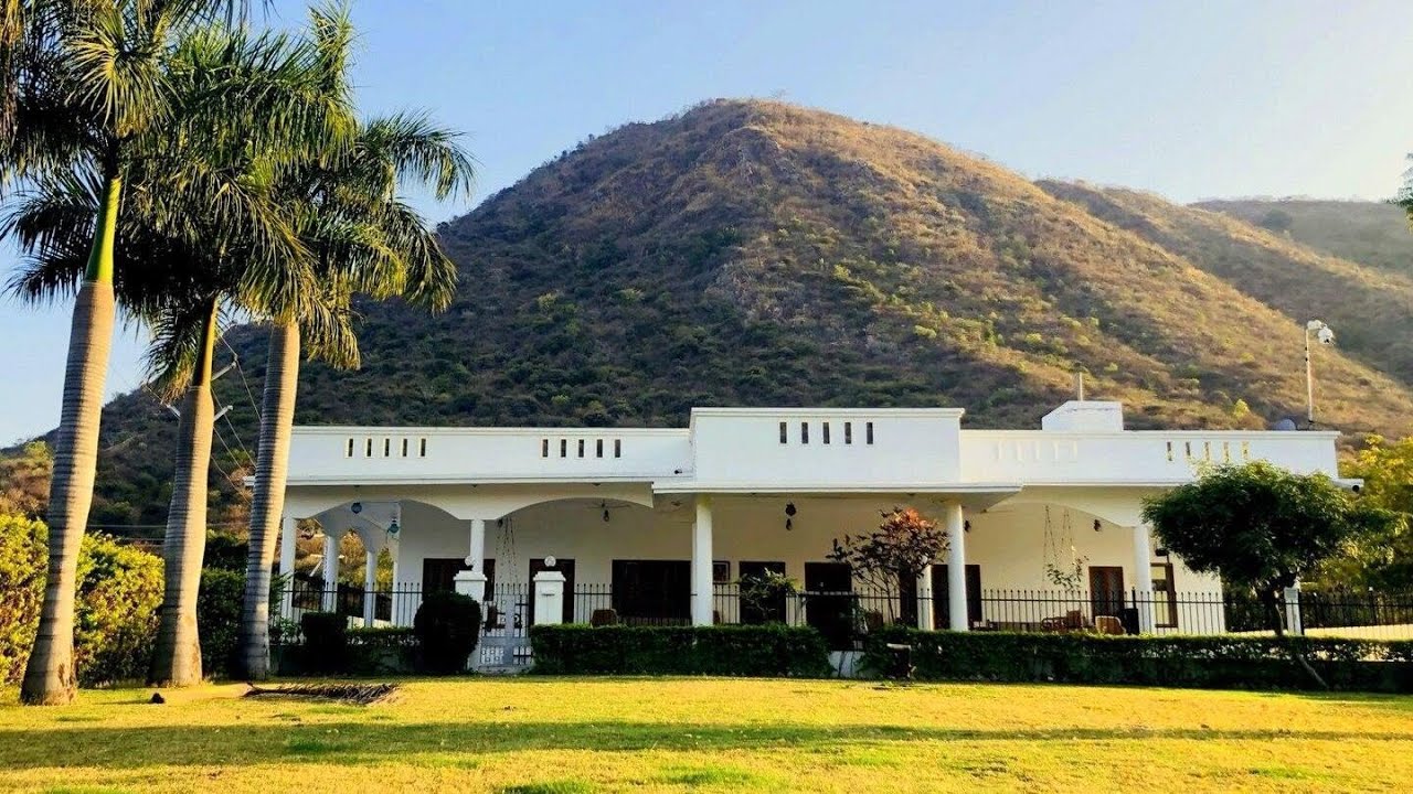 Hill view Bungalow & Garden cottage by MANRUP BAGH, Udaipur, India ...