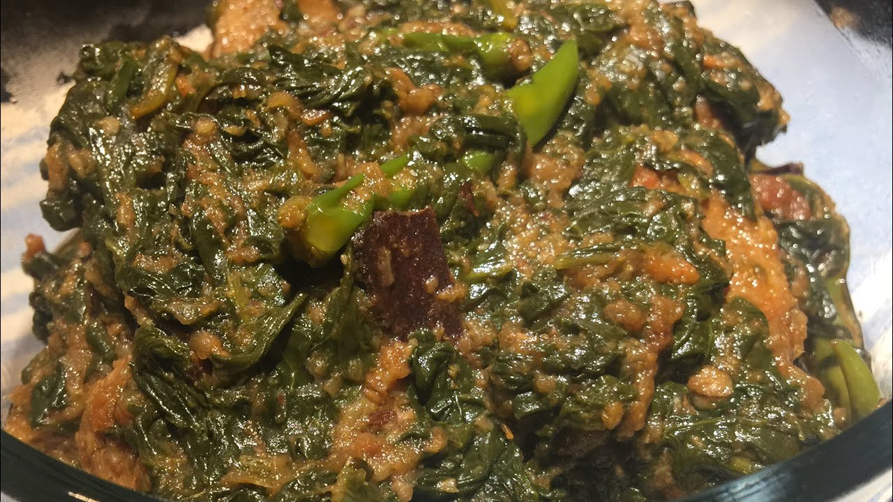 Palak Gohst (Beef & Spinach curry) - YouTube