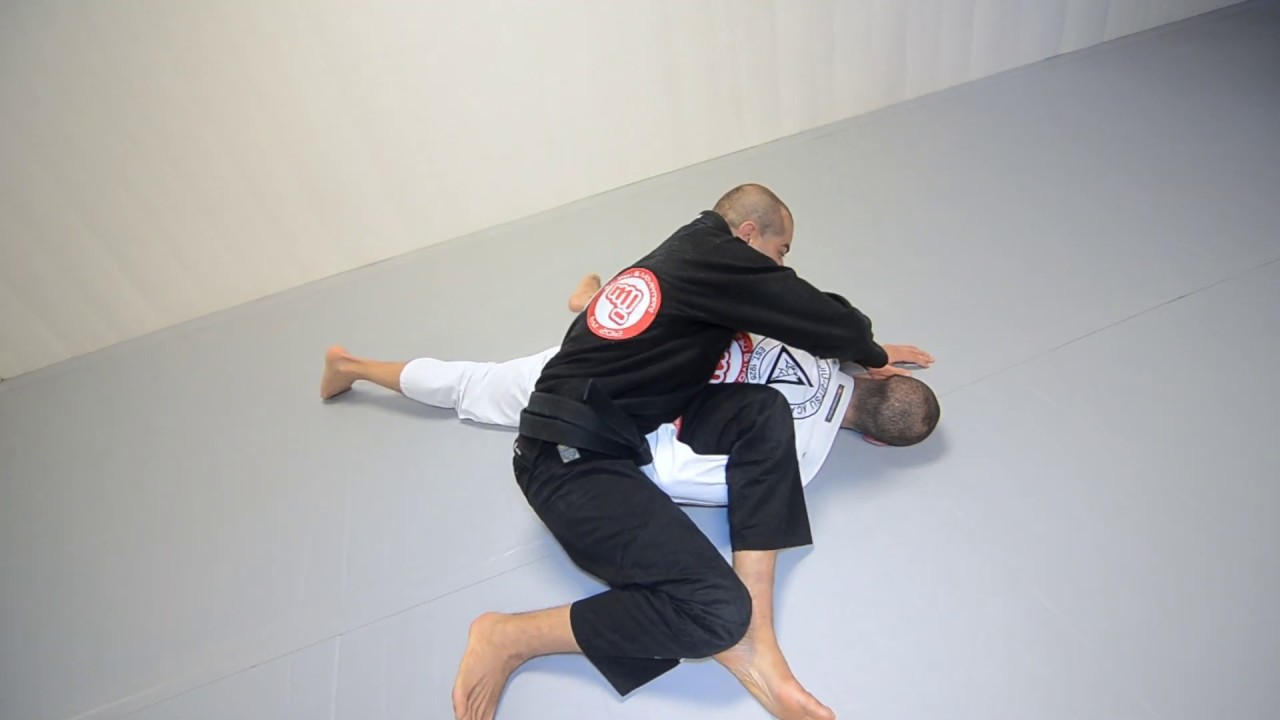 Omoplata - YouTube