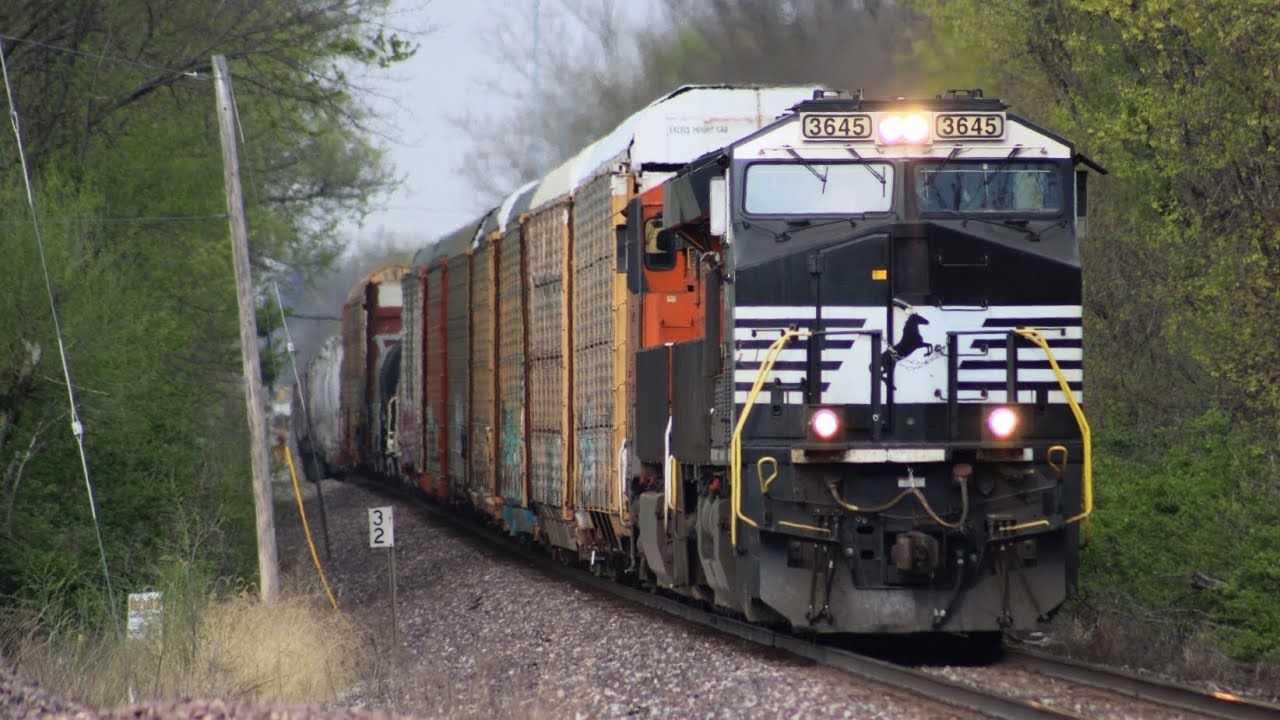 NS 125 Zipping Past St. Peter's, MO - YouTube