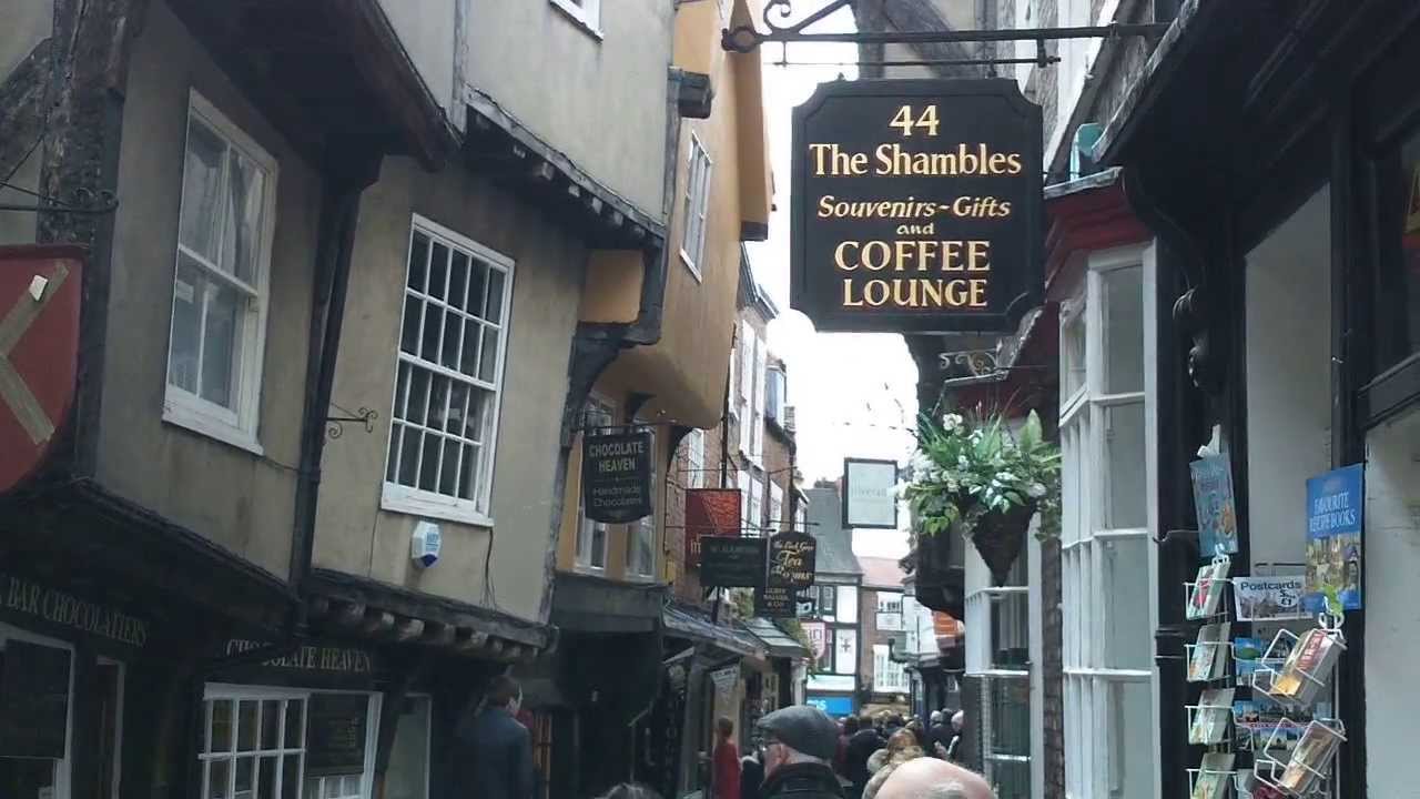 A walk through Shambles in York - YouTube