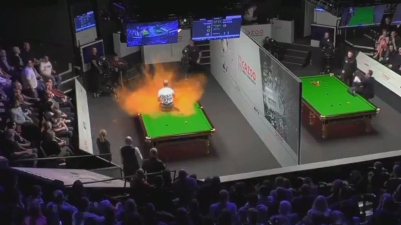 ‘Utterly disgraceful’: Protests stop a World Snooker Championship - YouTube