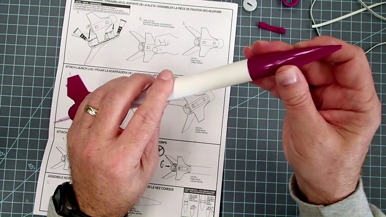 Estes “3-Bandits” model rockets assembly (part 1 of 2) - YouTube