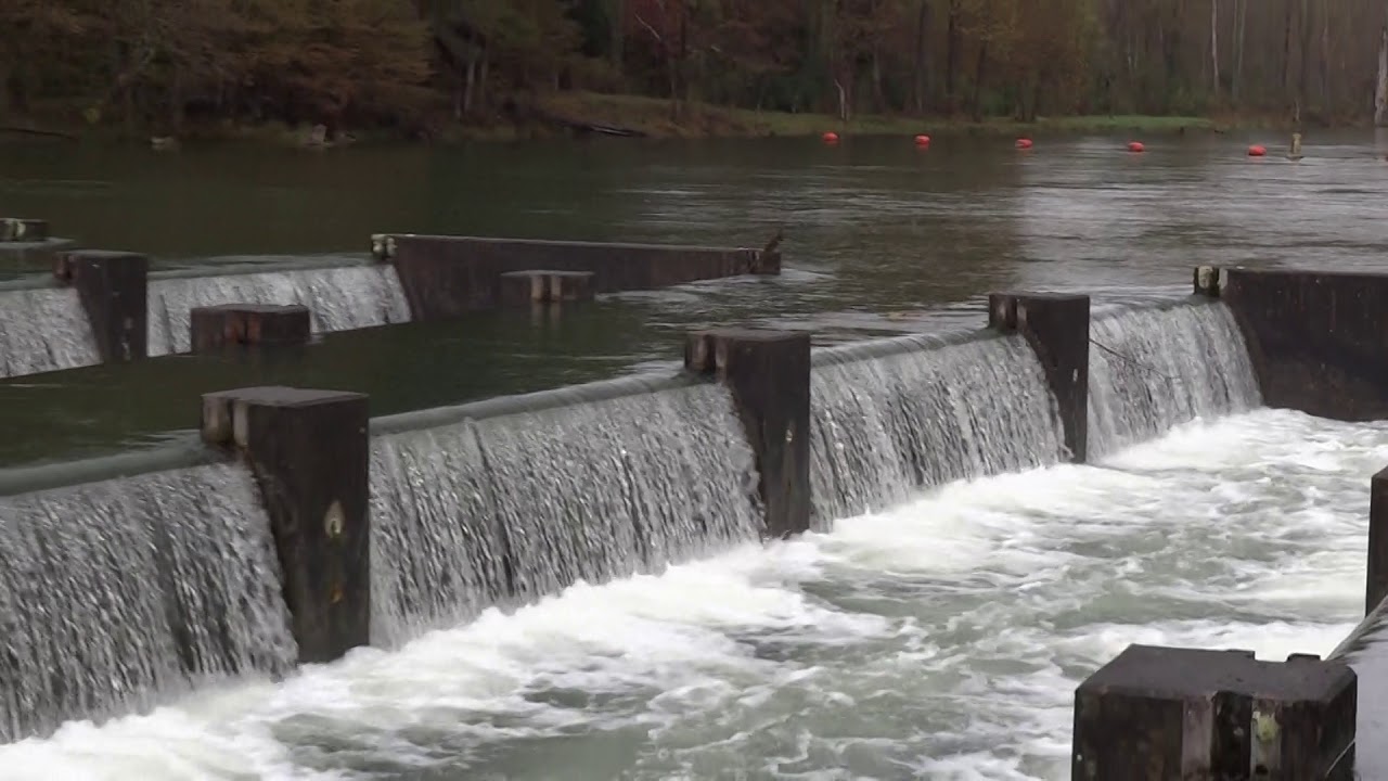 South Holston Labyrinth Weir - YouTube