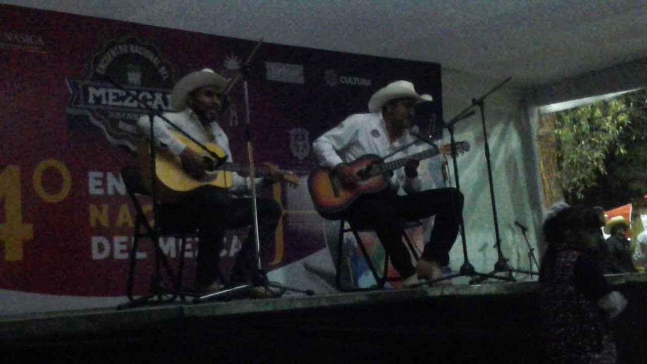 Dueto hermanos rocha - YouTube