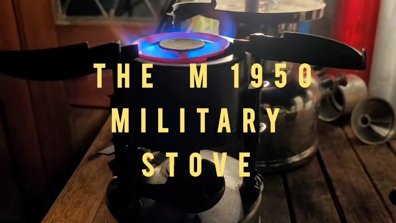 Coleman 236 lantern & Rogers M 1950 stove - YouTube