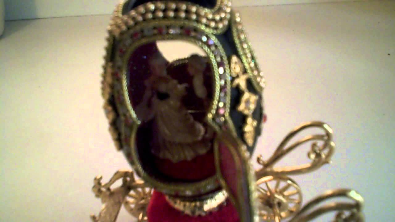 Egg Shaped Carriage Music Box - YouTube