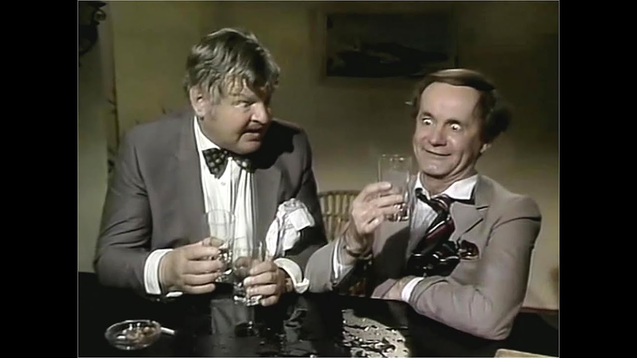 S13E01 The Monte Carbolic Show - YouTube