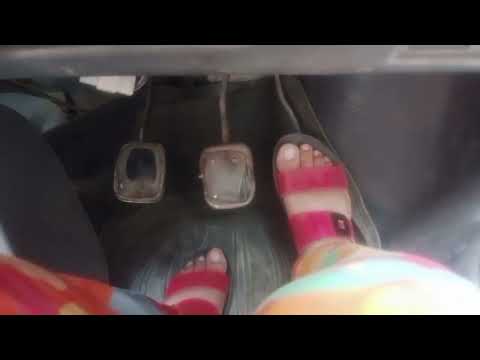 Pedal Pumping Car| cranking pedal Pumping| cranking girl| Mrs HAMAYUN ...