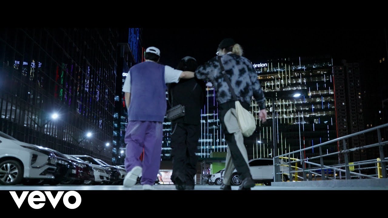 VVS Collective - Back It Up (Official Music Video) - YouTube