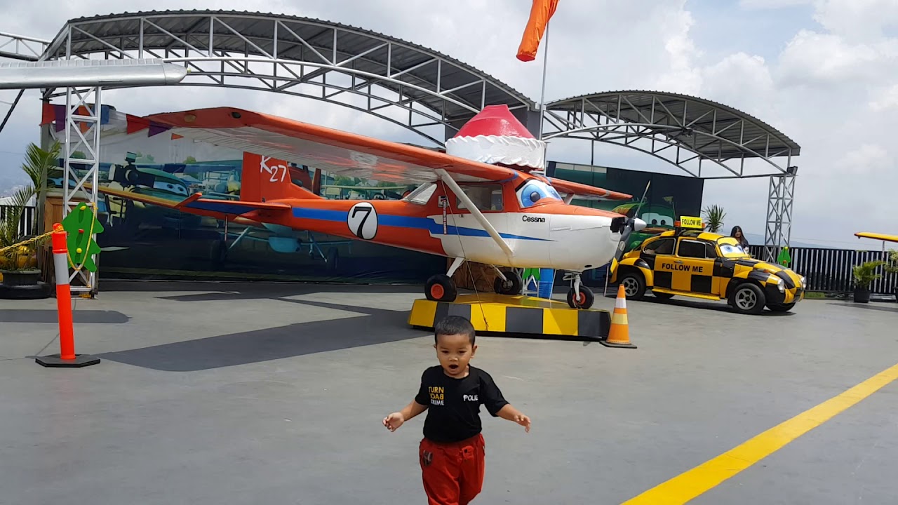 Museum angkot - YouTube