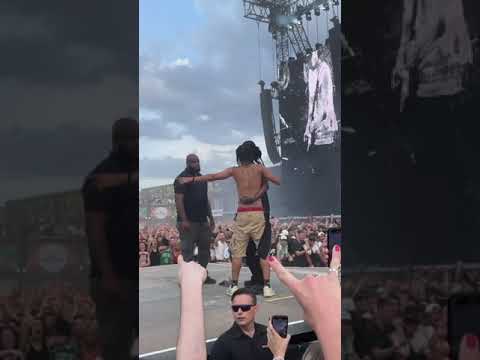 PLAYBOI CARTI Fan stage dive Openair Frauenfeld 2022 - YouTube