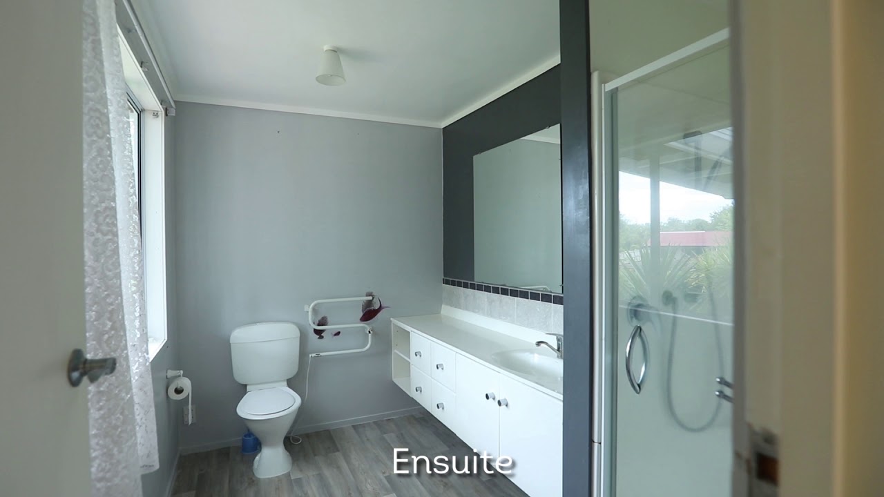 9 Boundary Road - Presented by Chris A'Court and Alison Rudd - YouTube