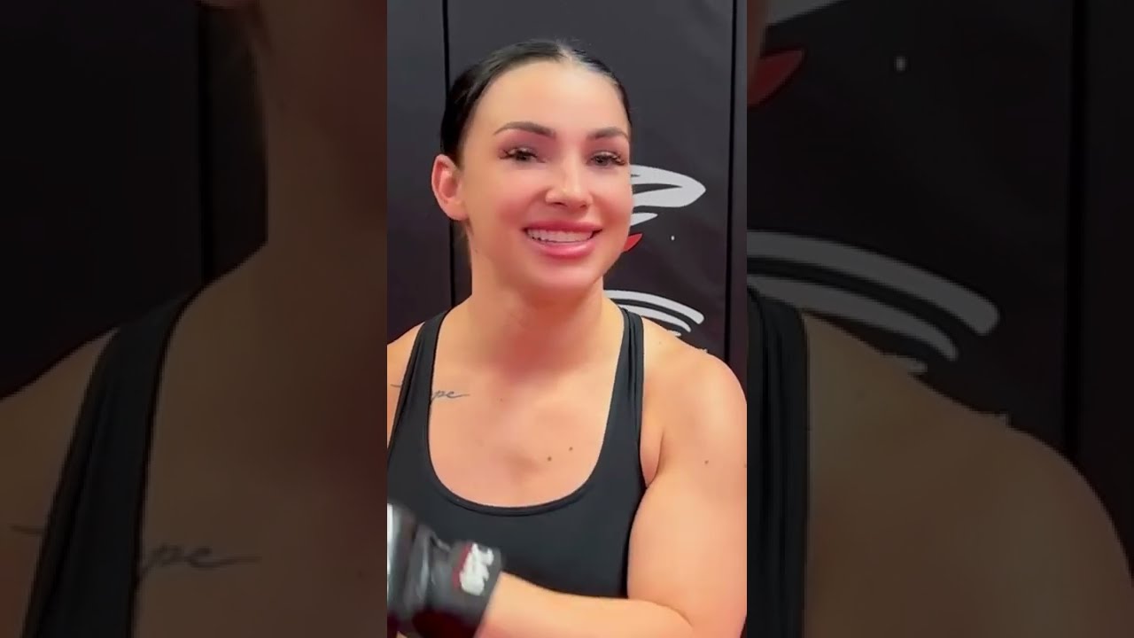 Pro MMA Fighter -- Lydia Warren partners with Galaxy Arena! - YouTube