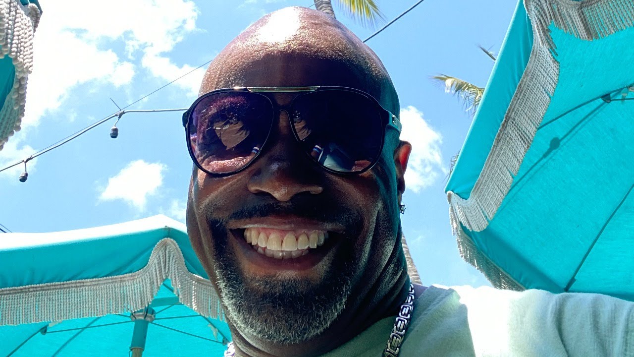 GAVOLI ALL WHITE PARTY WITH DJ ELLERY - YouTube