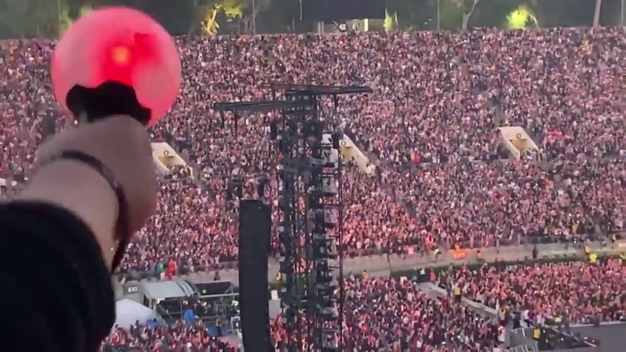 190505 BTS at Rose Bowl 방탄소년단 미국 로즈볼 스타디움 관객석 풀샷 - YouTube