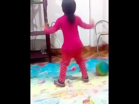 Mi Dayrita bailando el Toto ( 4 años)