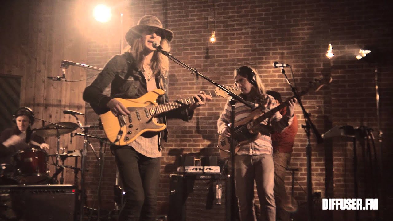 Syd Arthur Performs 'Hometown Blues' - YouTube