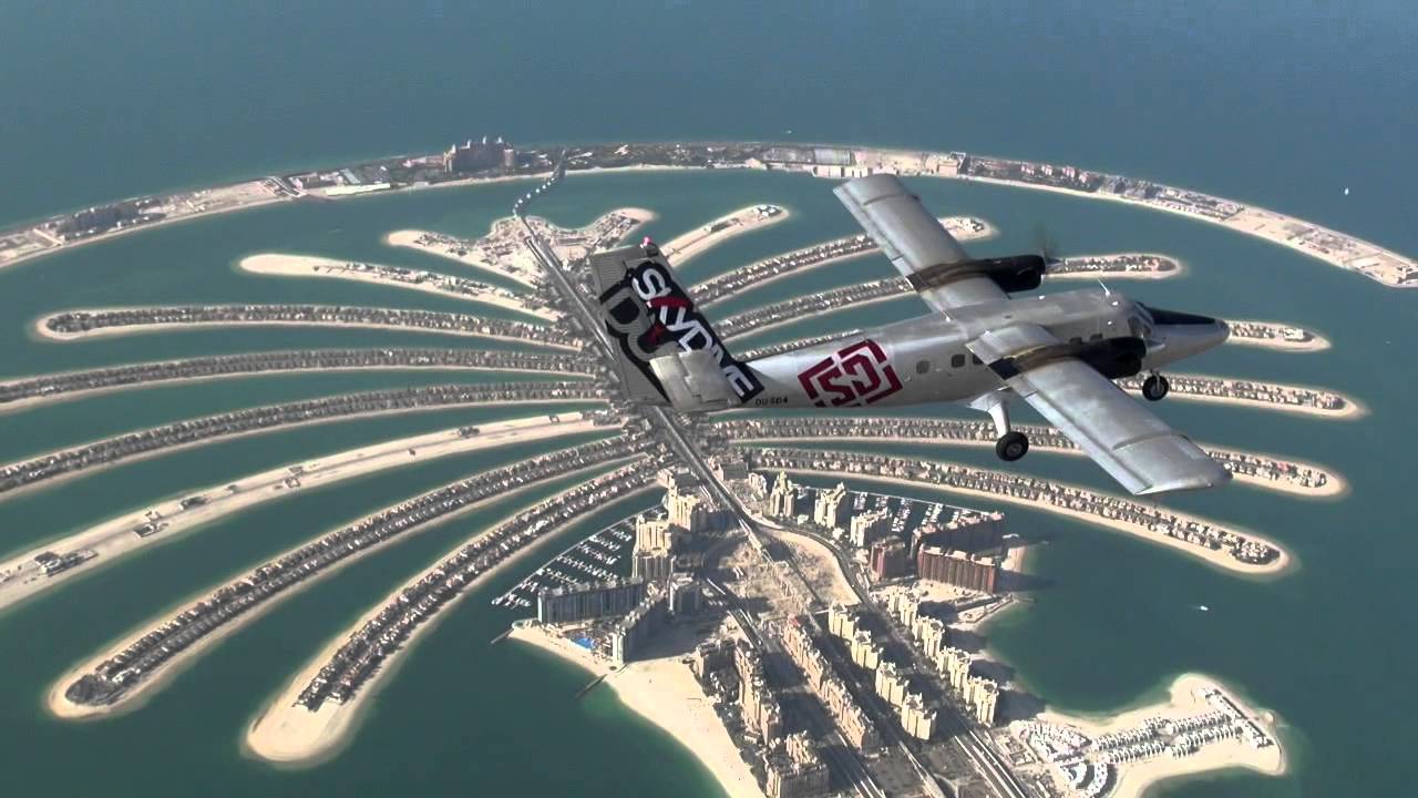 Skydive Dubai Ronan Harvey 15 april 2015 - YouTube