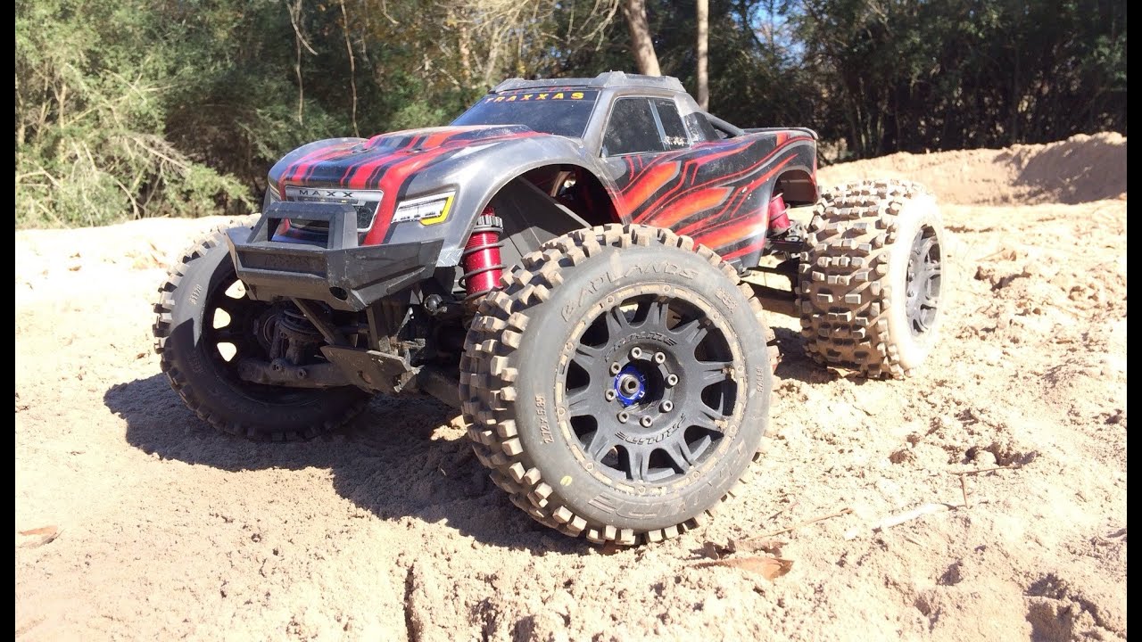 Traxxas MAXX - Track Update | Fresh Rip - YouTube