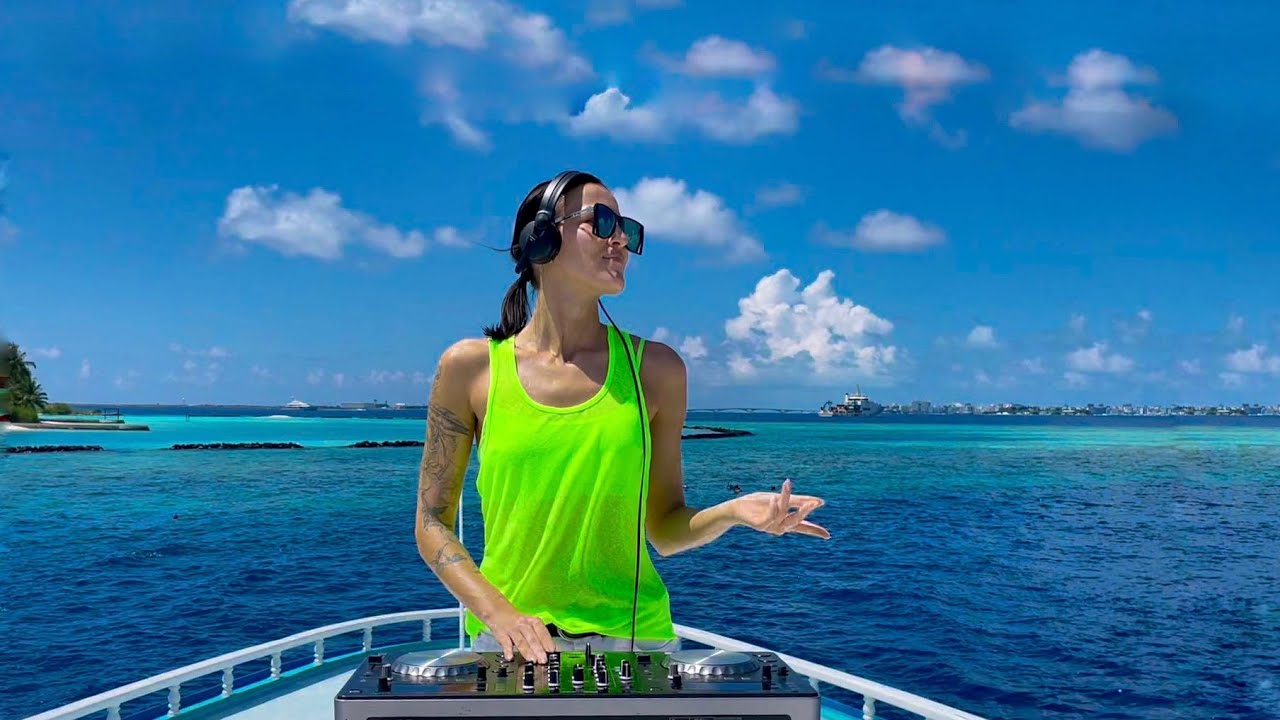 Progressive House & Melodic Techno Mix - Maldives Dhoni Dj set - YouTube