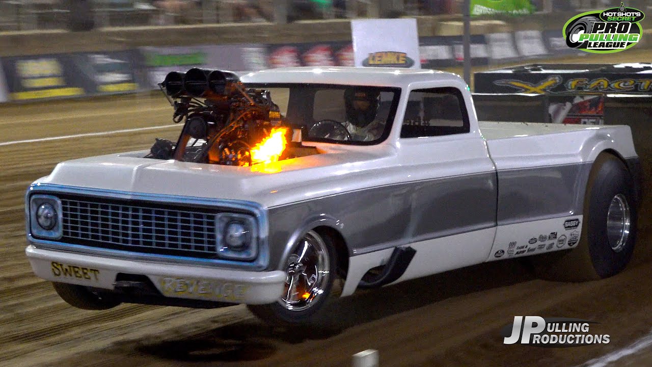 Super Modified 2wd Trucks pulling at the 2025 Super Pro Showdown in ...