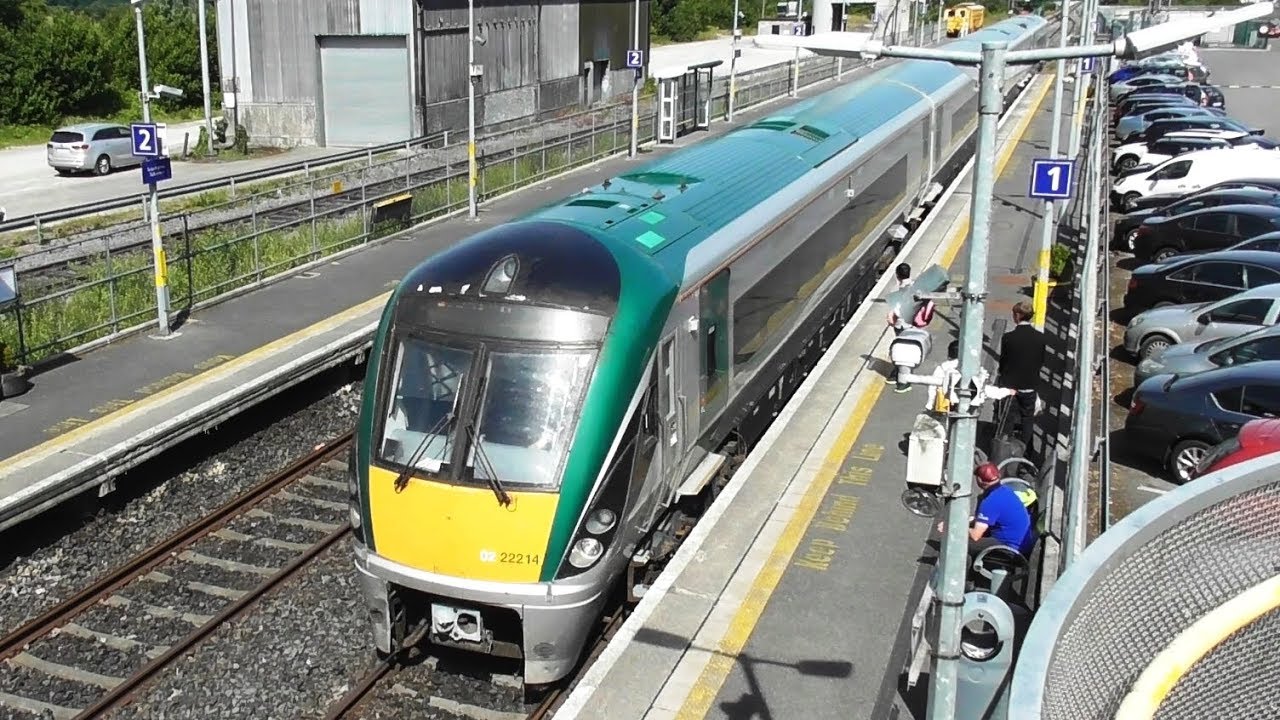 Irish Rail 22000 Class Intercity Train 22214 - Tullamore Station ...
