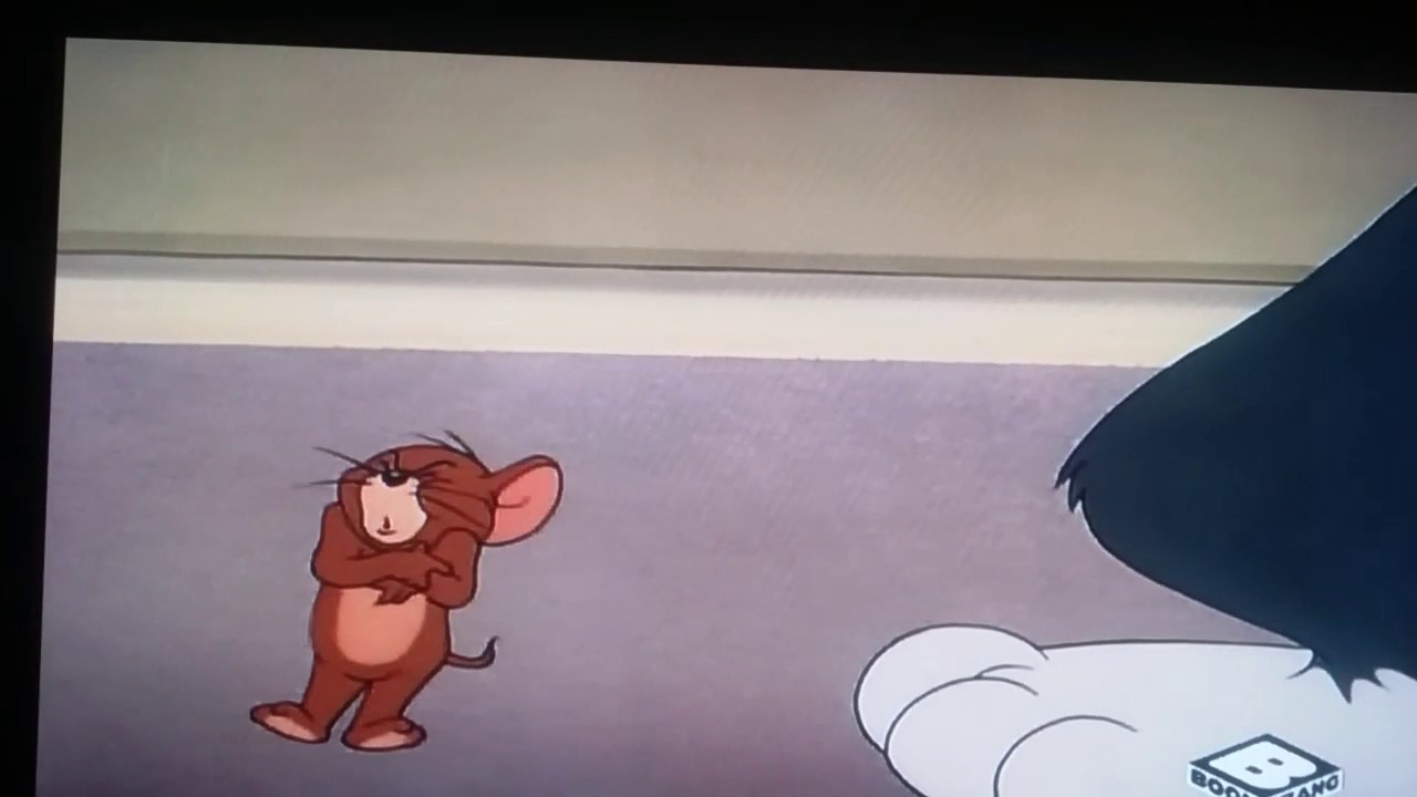 Jerry fakes getting shot - YouTube