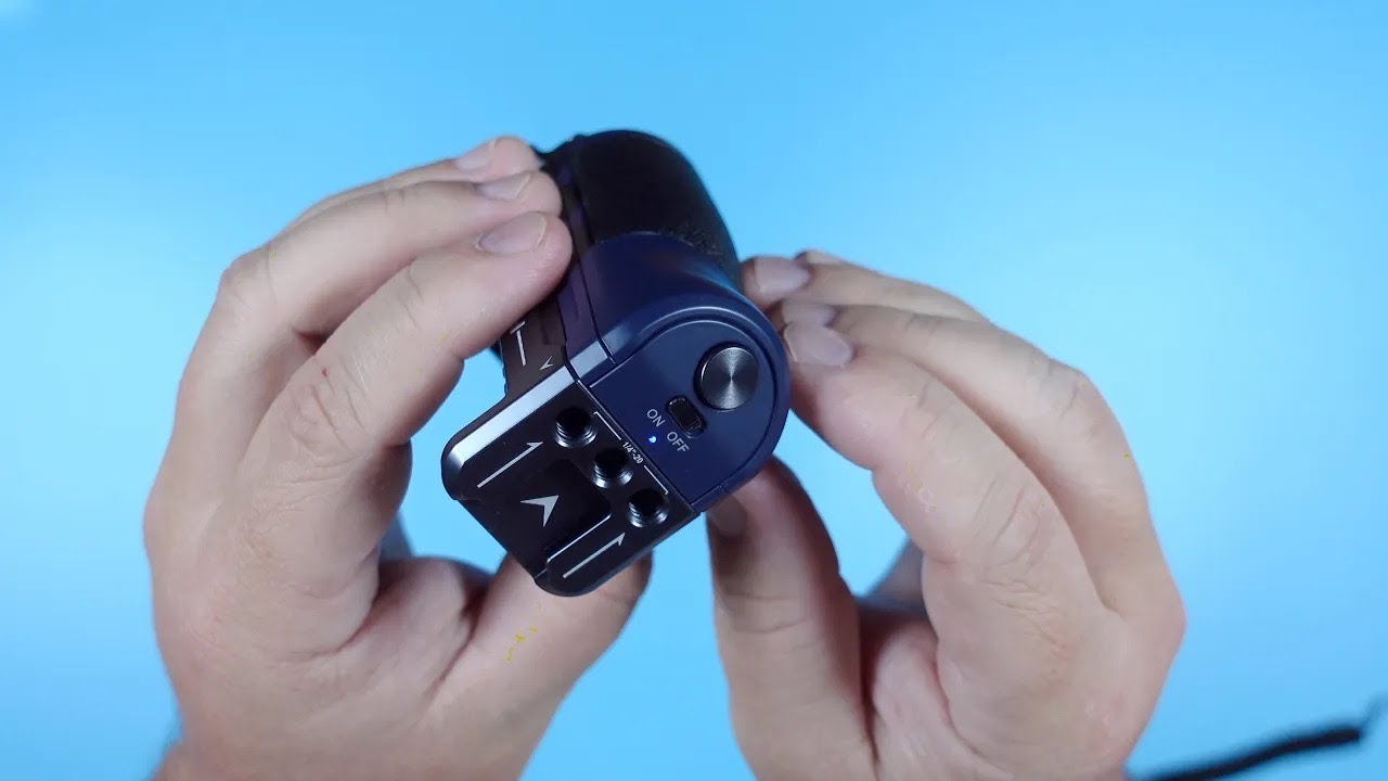 Freewell Selfie Grip, Shutter Grip, Bluetooth Compact Phone folder ...