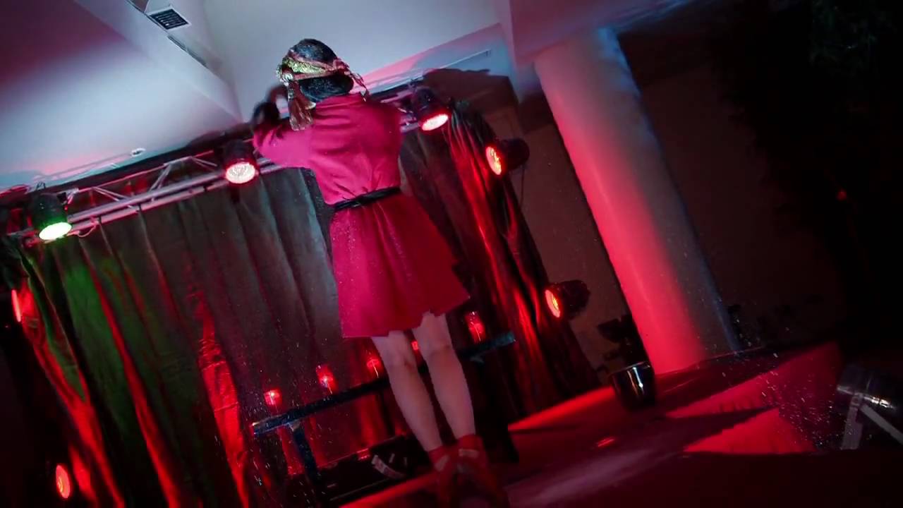 Ms Lalla Morte @ Dublin Burlesque Ball - YouTube