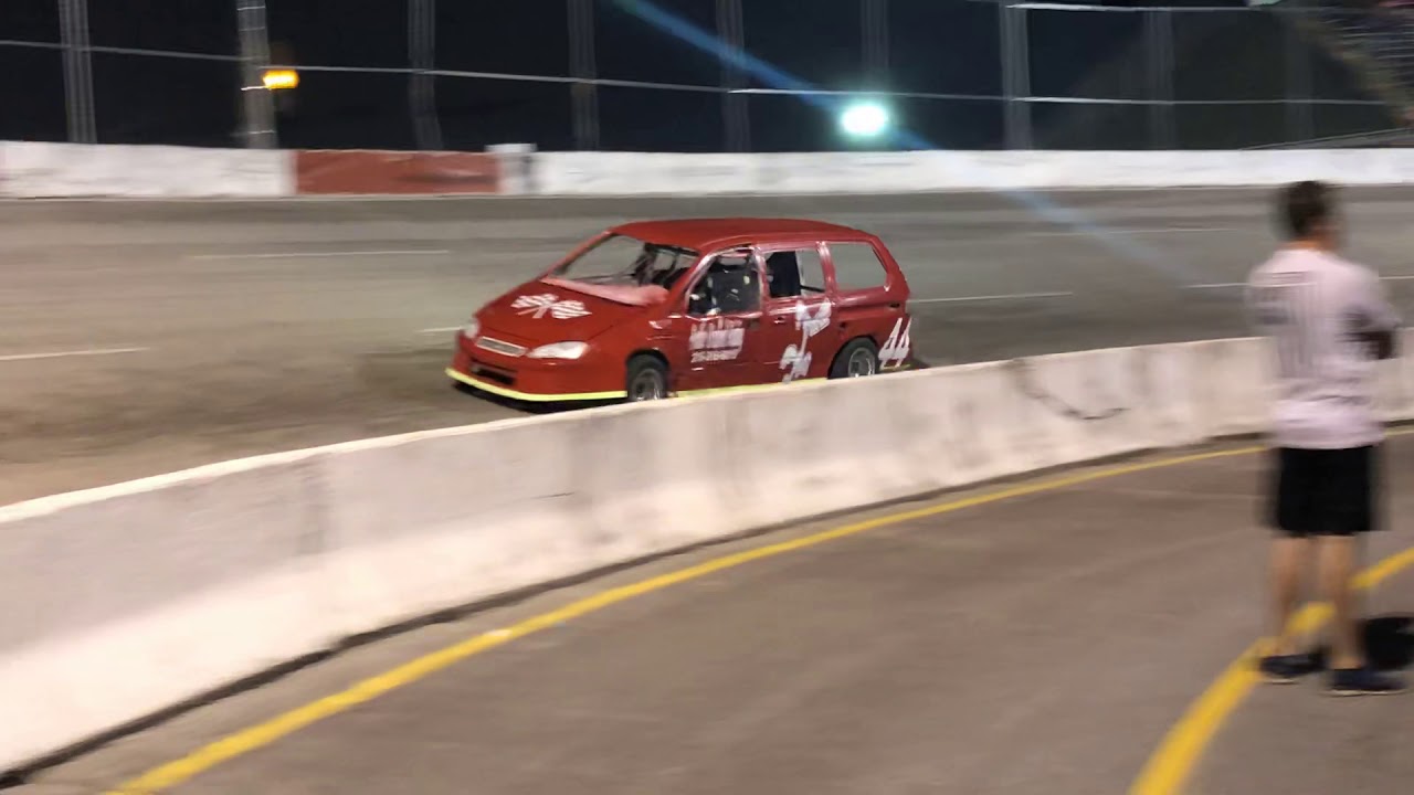 September 7, 2019 Huntsville Speedway Hot Shot Race Finish. - YouTube
