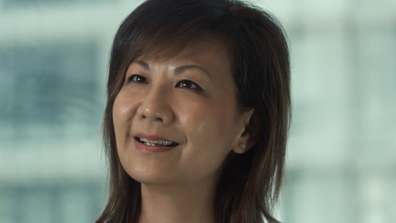 Mrs Quek is awarded the Bintang Bakti Masyarakat (BBM). - YouTube