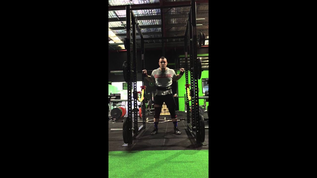 Nathan Wallace Squats 172.5kg/380lbs X10 reps - YouTube